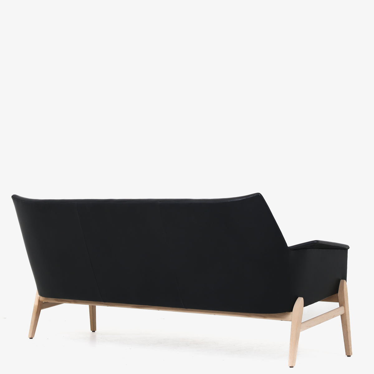 Ib Kofod-Larsen - 'Wing' sofa in black leather | EN.KLASSIK.DK - EST. 1991